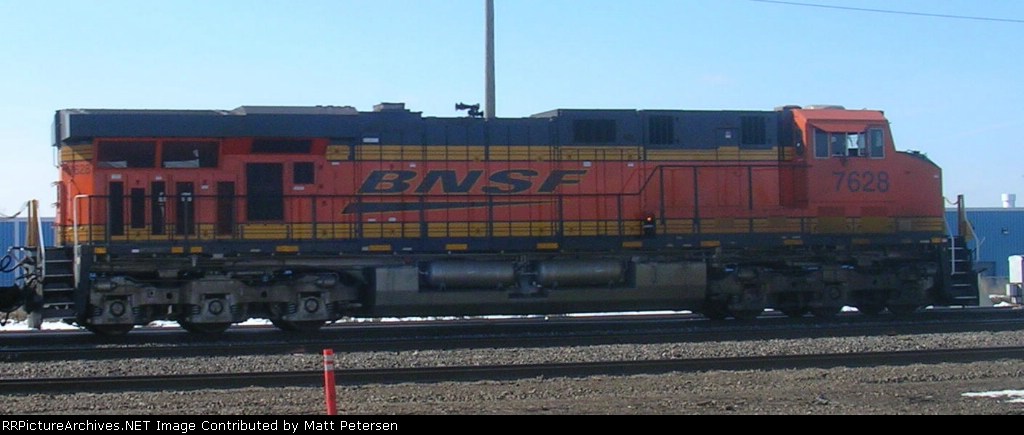 BNSF 7628